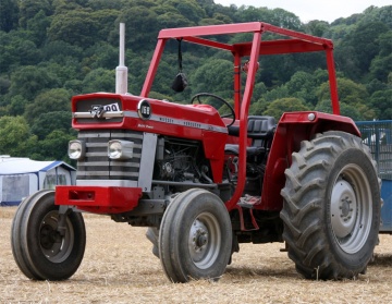 Massey-Ferguson: 100 Series - Graces Guide