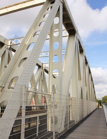 Hawarden Swing Bridge - Graces Guide