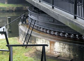 Sutton Weaver Swing Bridge - Graces Guide