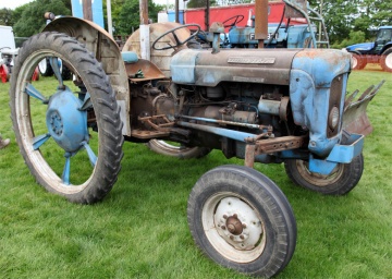 Fordson: Dexta - Graces Guide