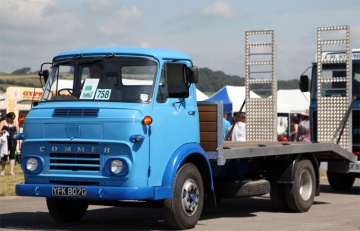Commer: Lorries - Graces Guide